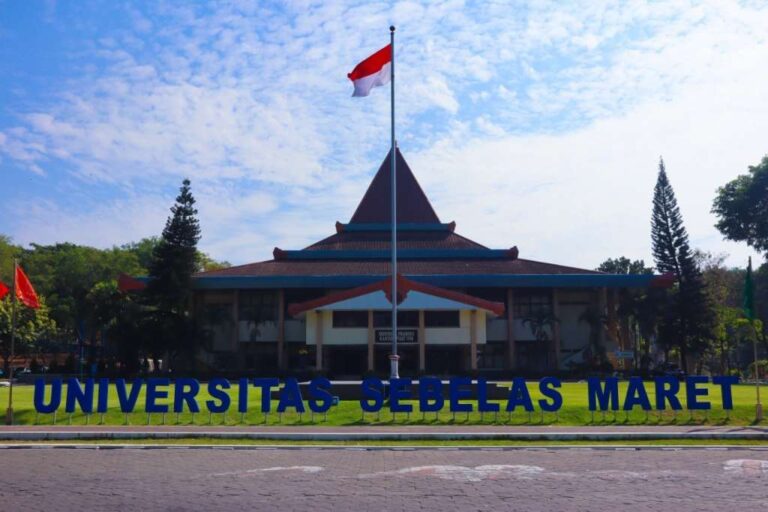 Skor UTBK UNS : Rata-Rata Nilai Masuk Tiap Prodi dan Tren Persaingan ...